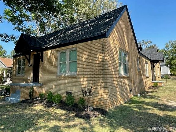 2323 S Izard St, Little Rock, AR 72206 | MLS #23026200 | Zillow