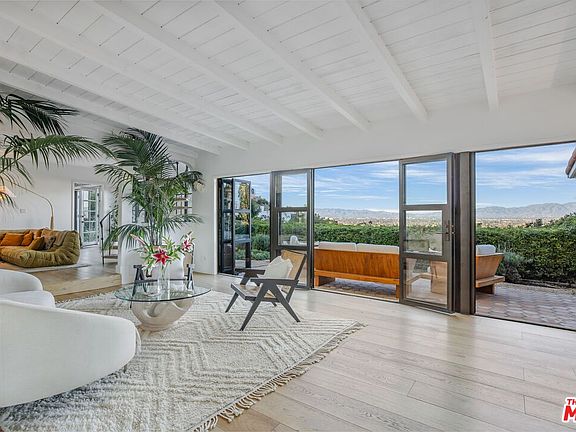 3646 Sunswept Dr, Studio City, CA 91604 | Zillow