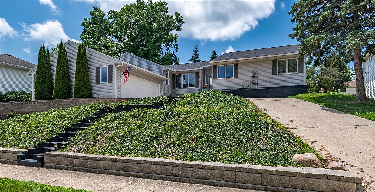 2673 S Forrest Green Dr, Decatur, IL 62521 | Zillow