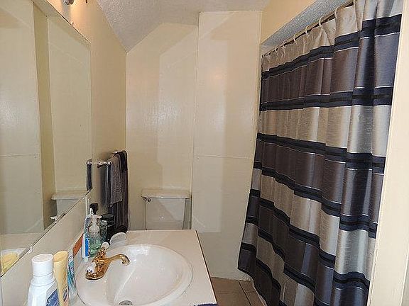 741 7th St NW #2, Grand Rapids, MI 49504 | Zillow