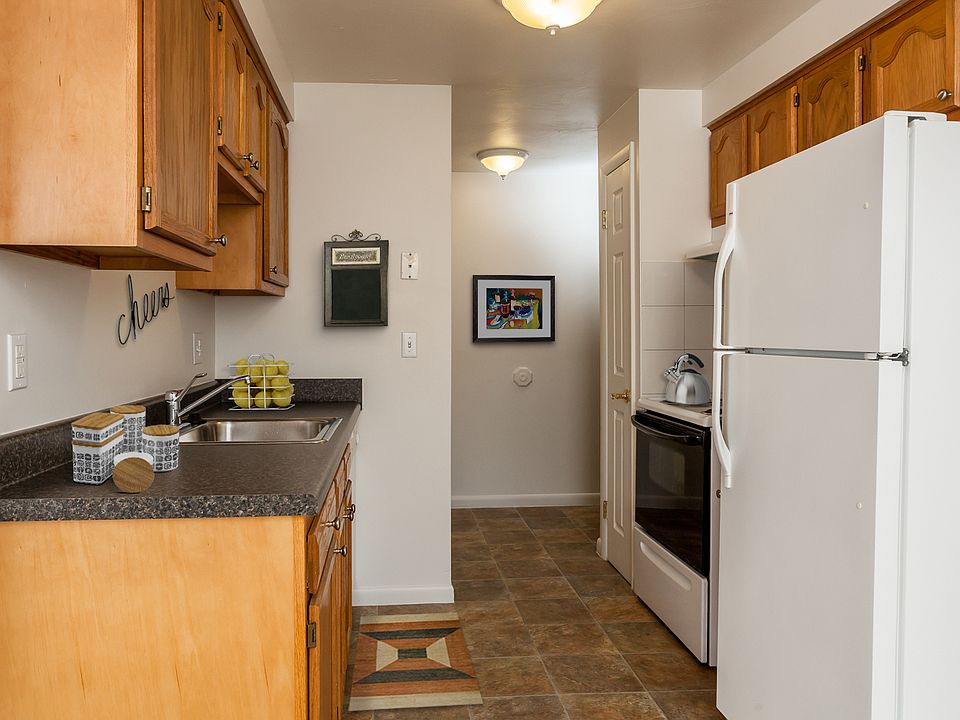 East Ridge Manor Apartment Homes - 2389 E Ridge Rd Rochester NY | Zillow