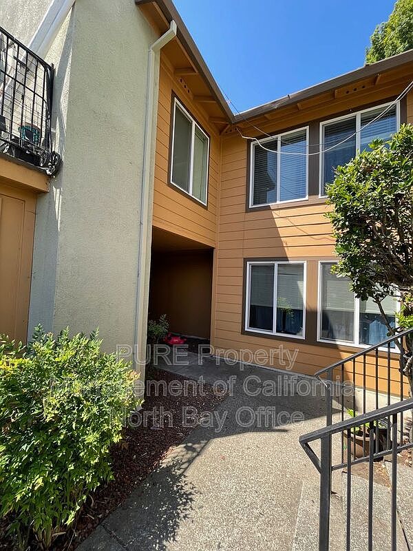 2305 McBride Ln APT 14, Santa Rosa, CA 95403 | Zillow