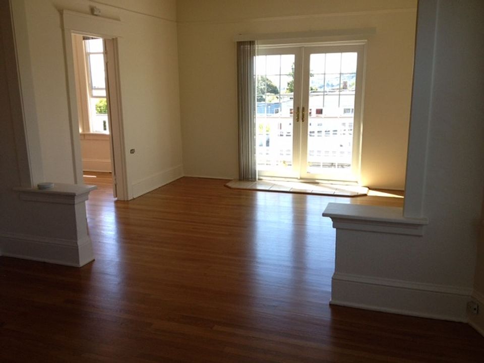 Victoria Apartments - 706 N 42nd St Seattle WA | Zillow