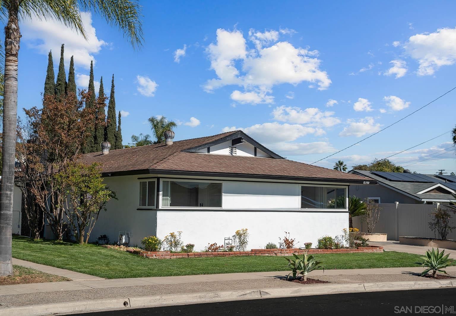 8366 Beaver Lake Dr, San Diego, CA 92119 | Zillow