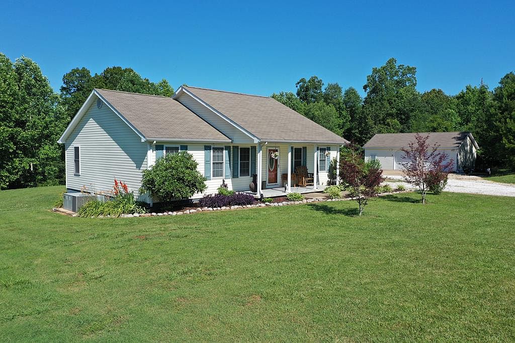 373 Terry Ln, Paris, TN 38242 | Zillow