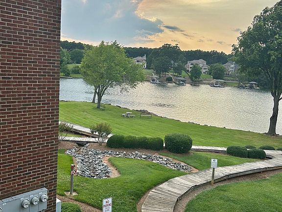 7822 Village Harbor Dr, Cornelius, NC 28031 | Zillow