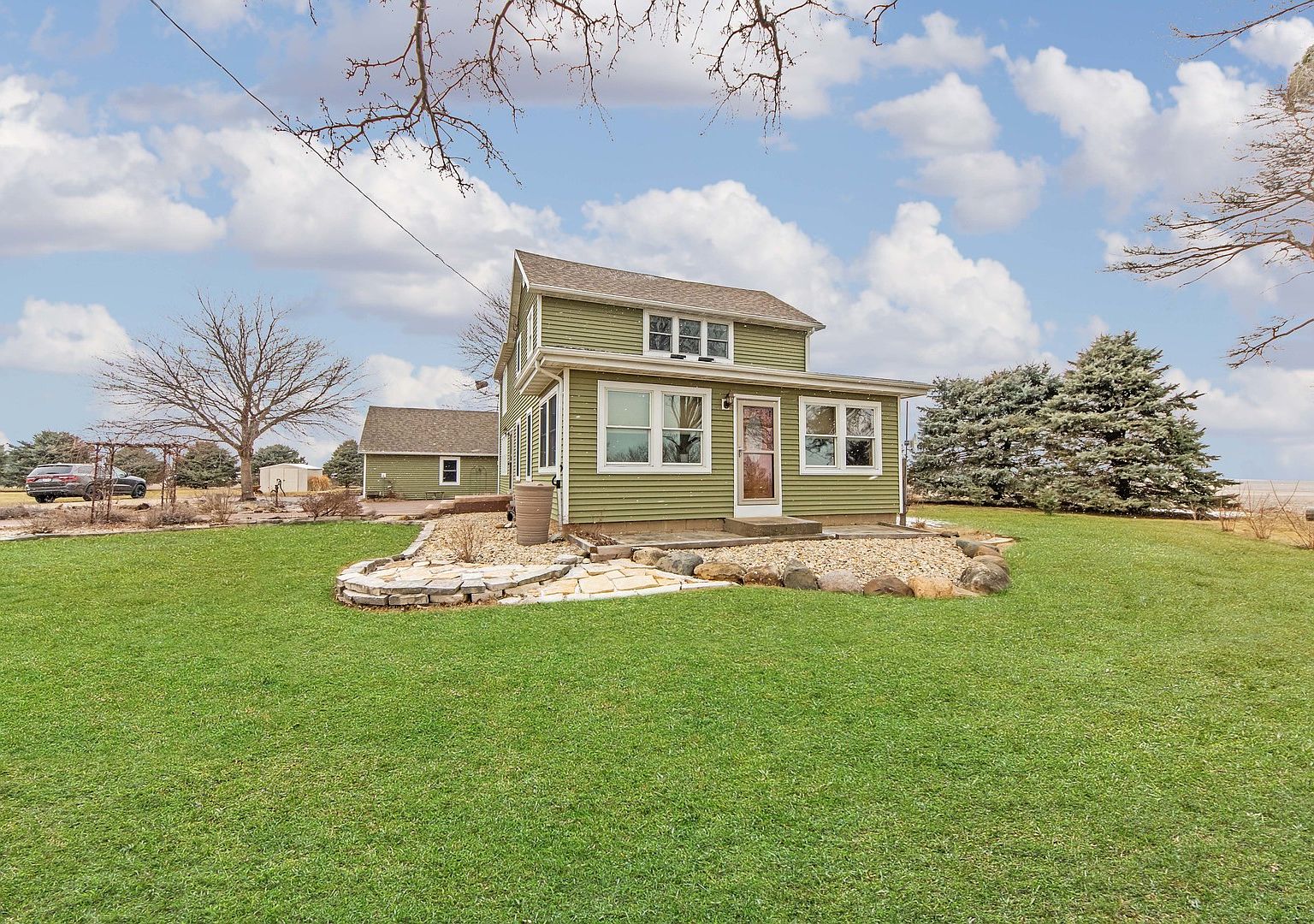 1306 E 3rd Rd, Lostant, IL 61334 | Zillow