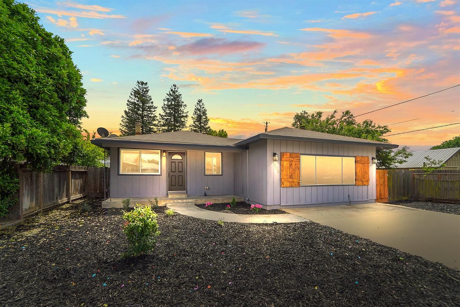 220 Prospect St, Ripon, CA 95366 | Zillow