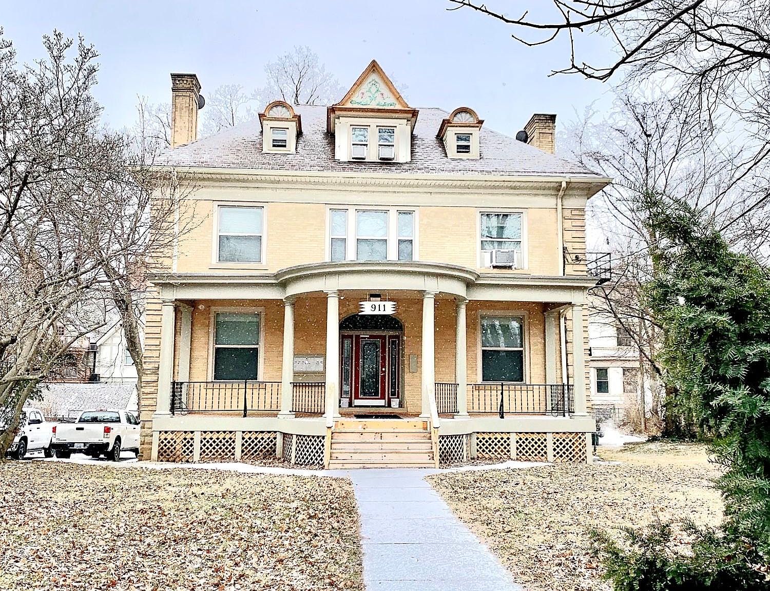 911 Clinton Springs Ave APT 1, Cincinnati, OH 45229 | Zillow