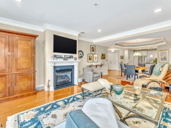 Clifton NJ Condos & Apartments For Sale - 19 Listings | Zillow
