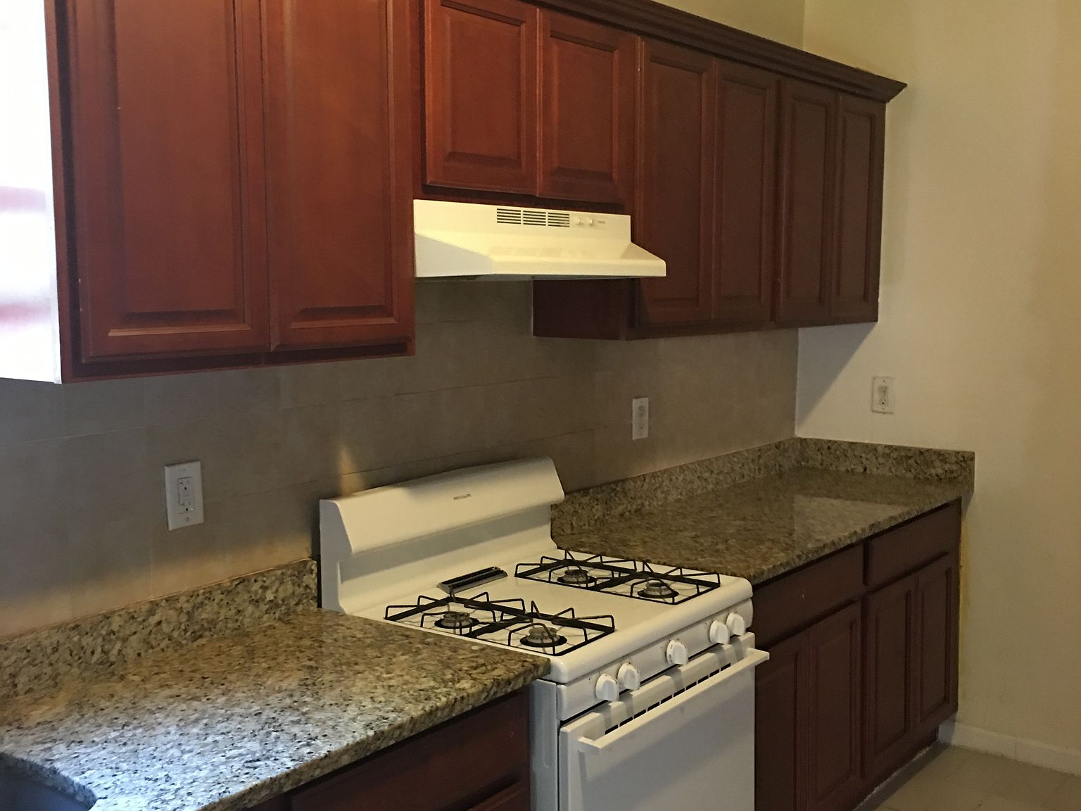 1422 White Plains Rd, Bronx, NY 10462 | Zillow