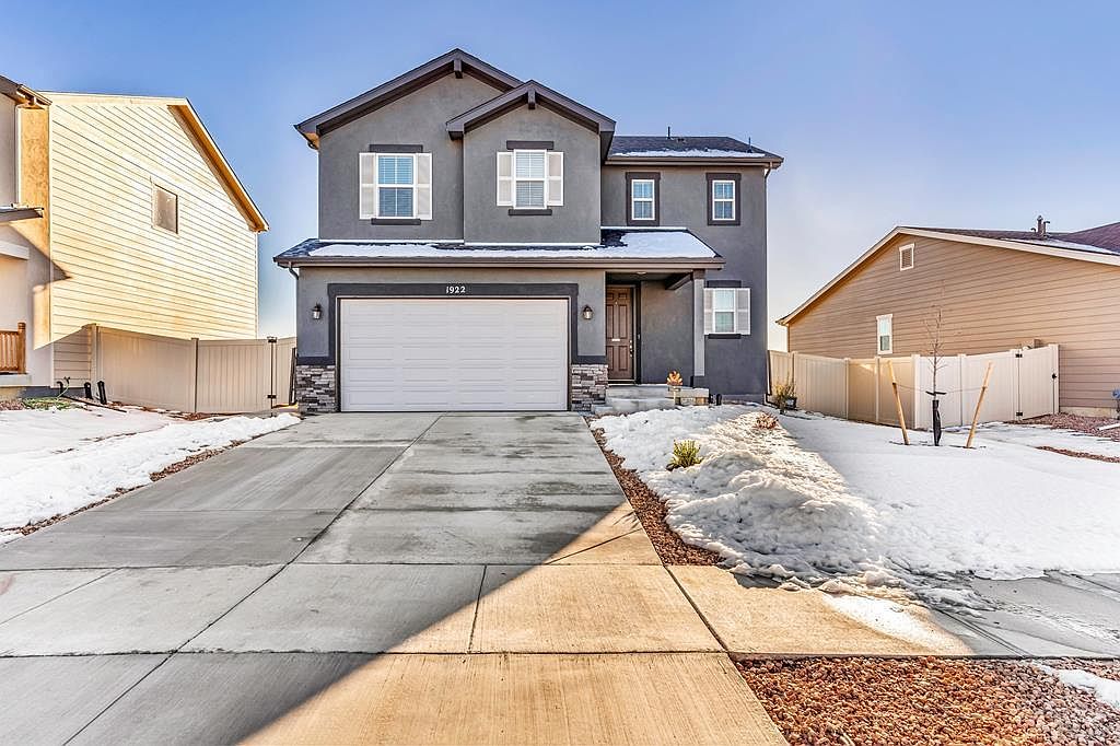 1922 Manassa St, Pueblo, CO 81001 | Zillow