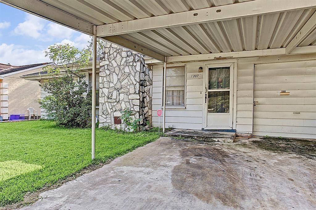 1307 Loper St, Houston, TX 77017 | Zillow