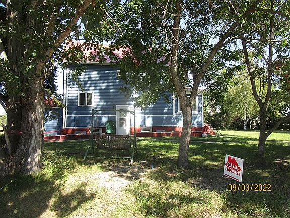 704 W 5th Ave, Edmore, ND 58330 | Zillow