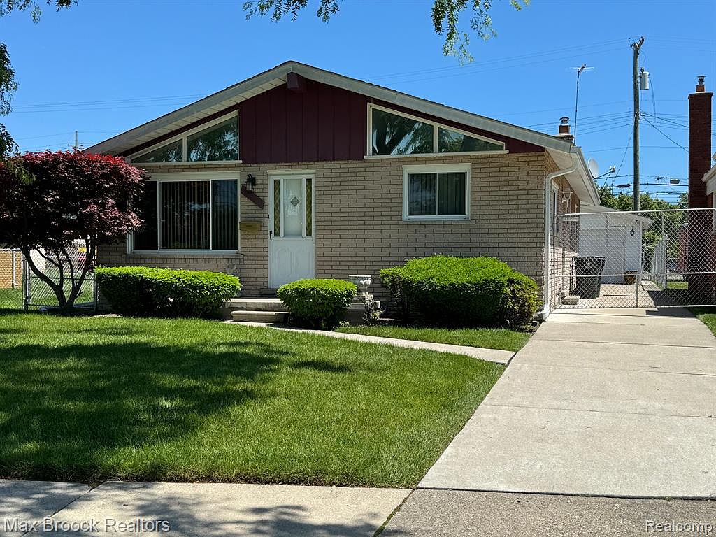 24810 Manhattan St, Saint Clair Shores, MI 48080 | Zillow
