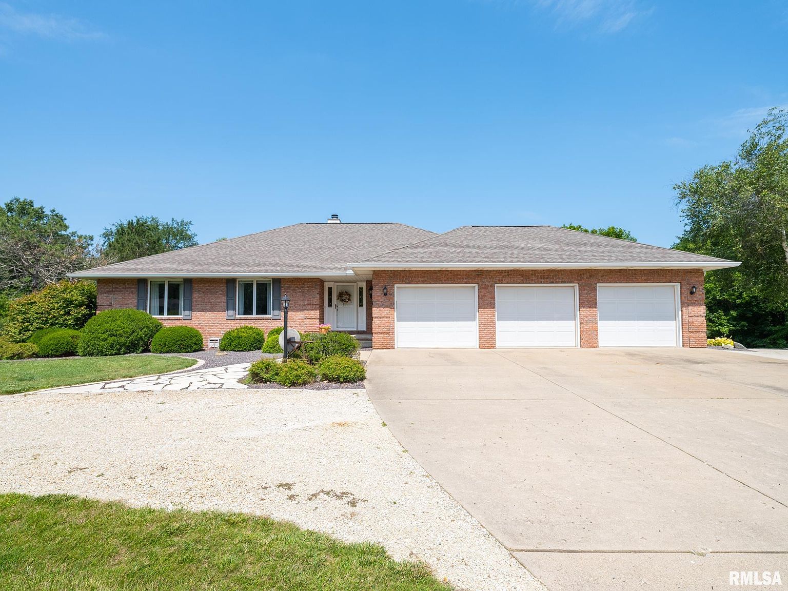 7645 W Chestnut Dr, Edwards, IL 61528 | Zillow