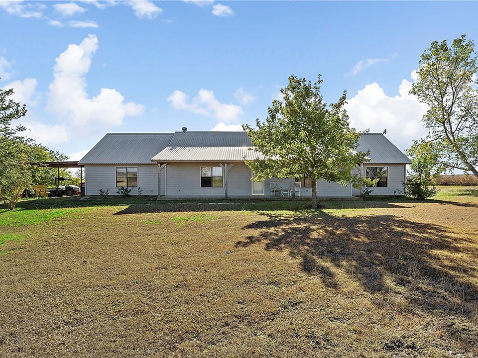1368 W Crabb, West, TX 76691 | MLS #214305 | Zillow