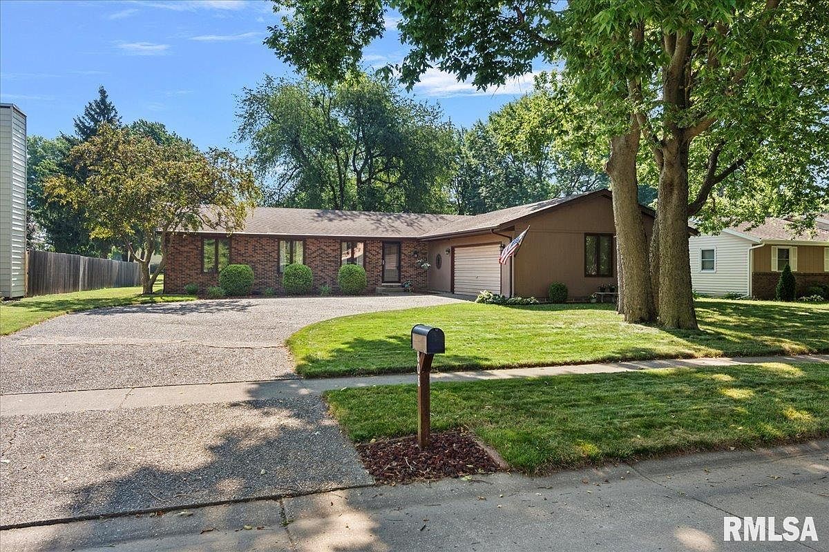 808 Rickard Rd, Springfield, IL 62704 | Zillow