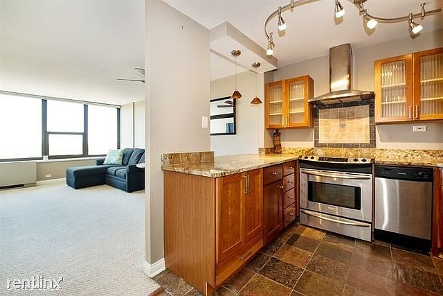 1850 N Clark St APT 203, Chicago, IL 60614 | Zillow