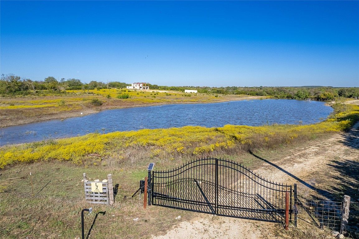 237 County Road 2565, Walnut Springs, TX 76690 | MLS #20465756 | Zillow