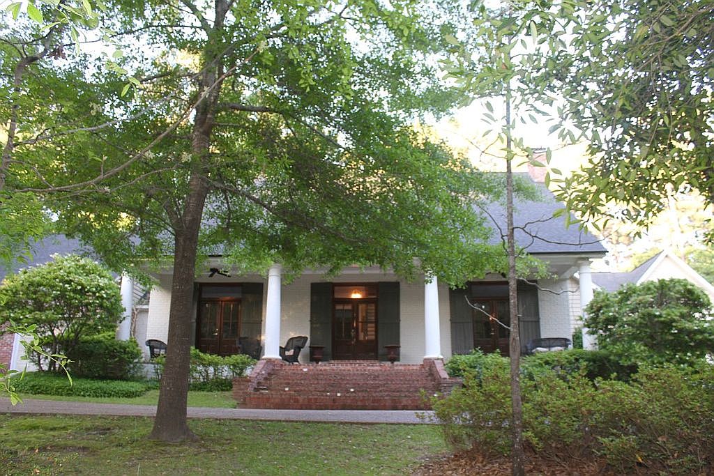4 Bocage Rd, Hattiesburg, MS 39402 | Zillow