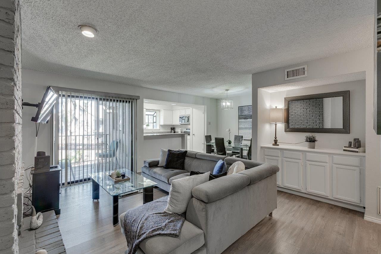 15151 Berry Trl APT 806, Dallas, TX 75248 | Zillow