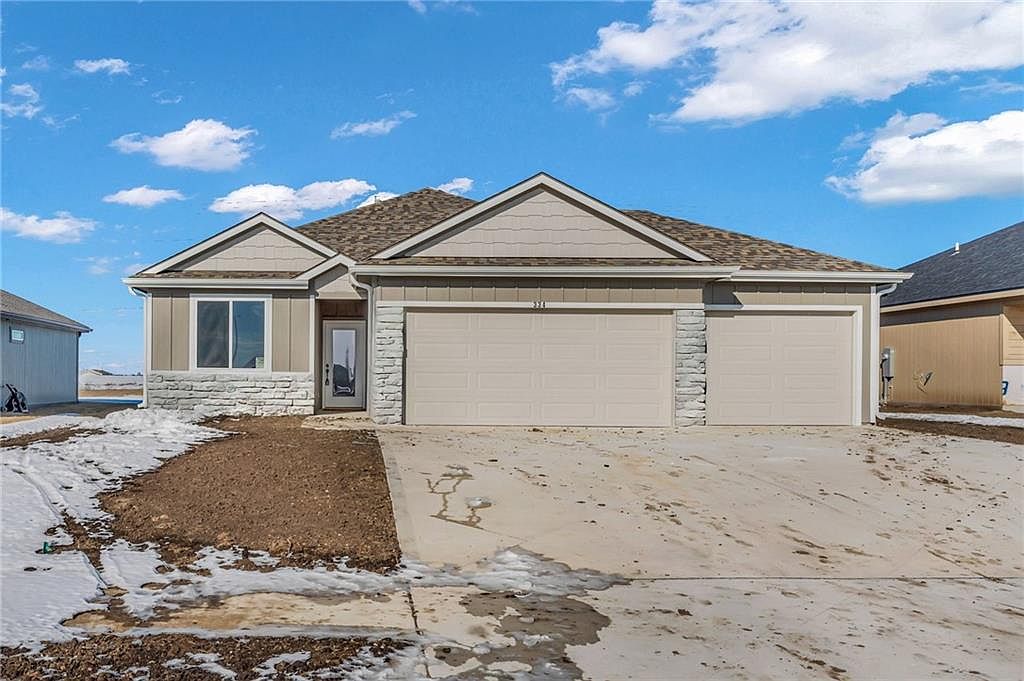 334 W 25th St, Eudora, KS 66025 | Zillow