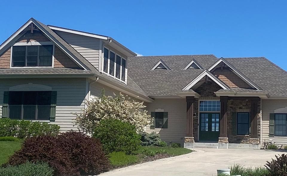 N66W34266 Primrose CIRCLE, Oconomowoc, WI 53066 | Zillow