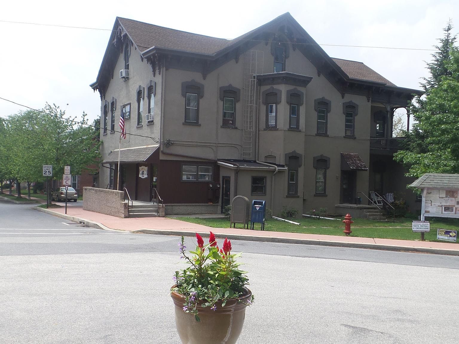 1 W High St #5, Maytown, PA 17550 | Zillow