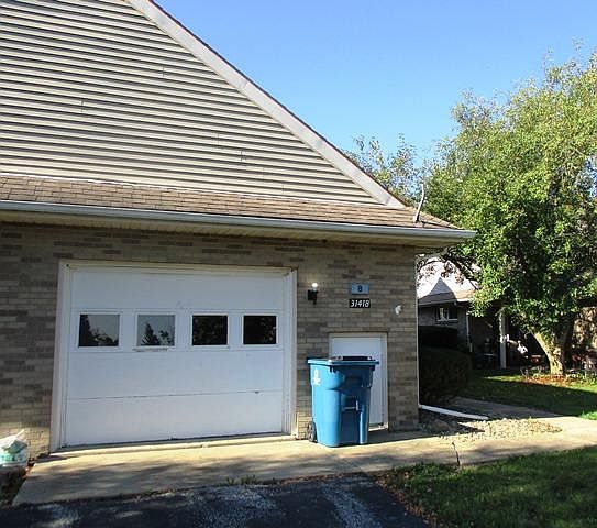 31418 Burt St, Chenoa, IL 61726 | Zillow