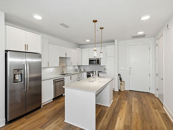 1400 Hi Line Dr APT 601, Dallas, TX 75207 | Zillow