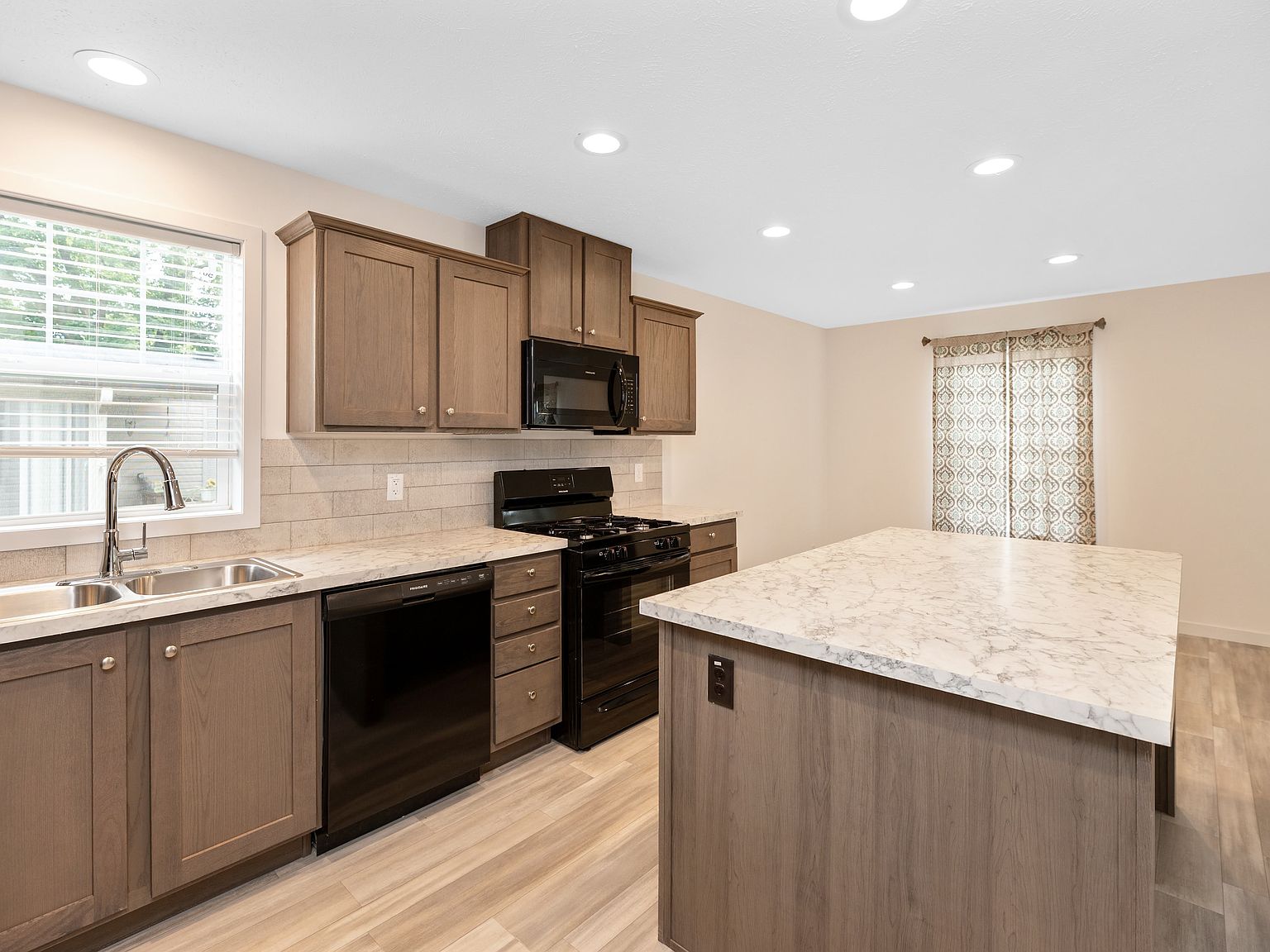 10694 E State Route 762 #171B, Lockbourne, OH 43137 | Zillow