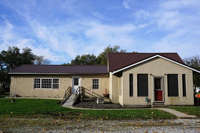 109 Duell St, Milmine, IL 61855 | Zillow