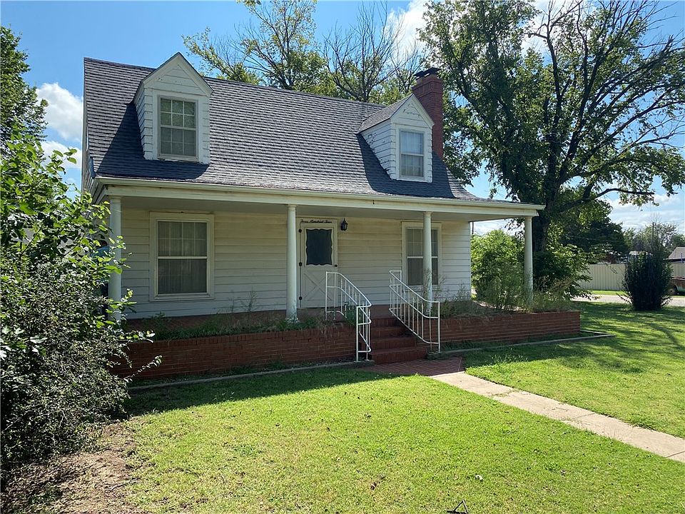 304 N 5th St, Medford, OK 73759 | Zillow