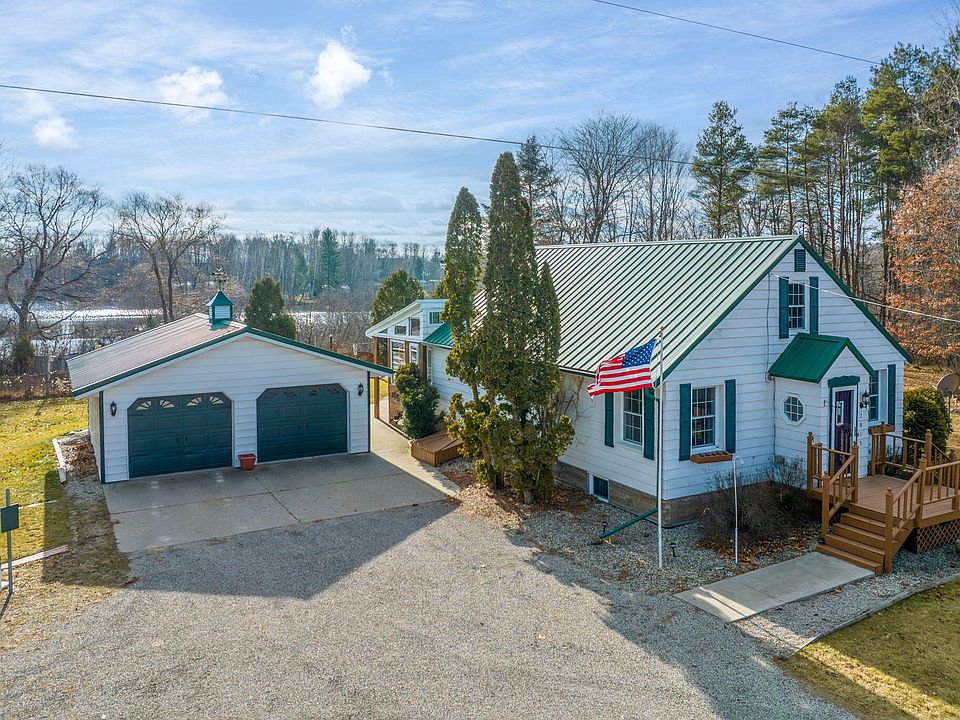 2815 Twenty Mile Rd, Barryton, MI 49305 | Zillow
