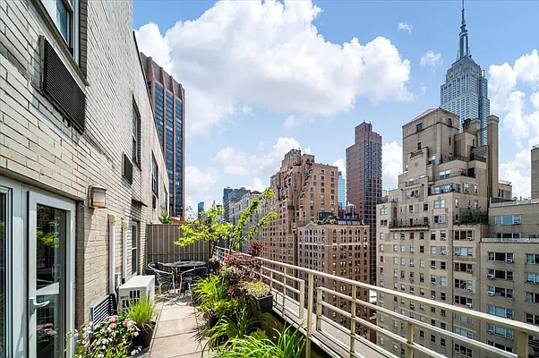 35 Park Avenue #17D in Murray Hill, Manhattan | StreetEasy