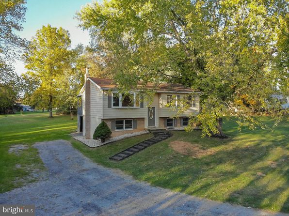 Falling Waters WV Real Estate - Falling Waters WV Homes For Sale | Zillow