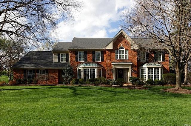 824 Greenwich Green Ln, Chesterfield, MO 63017 | Zillow