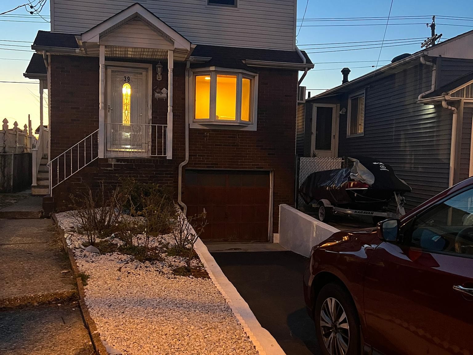 39 Suburbia Ct, Jersey City, NJ 07305 | Zillow