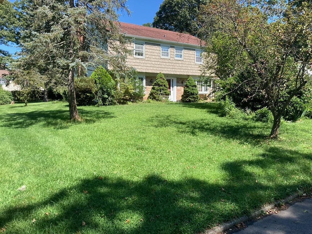 23 Stratton Ln, Stony Brook, NY 11790 | Zillow