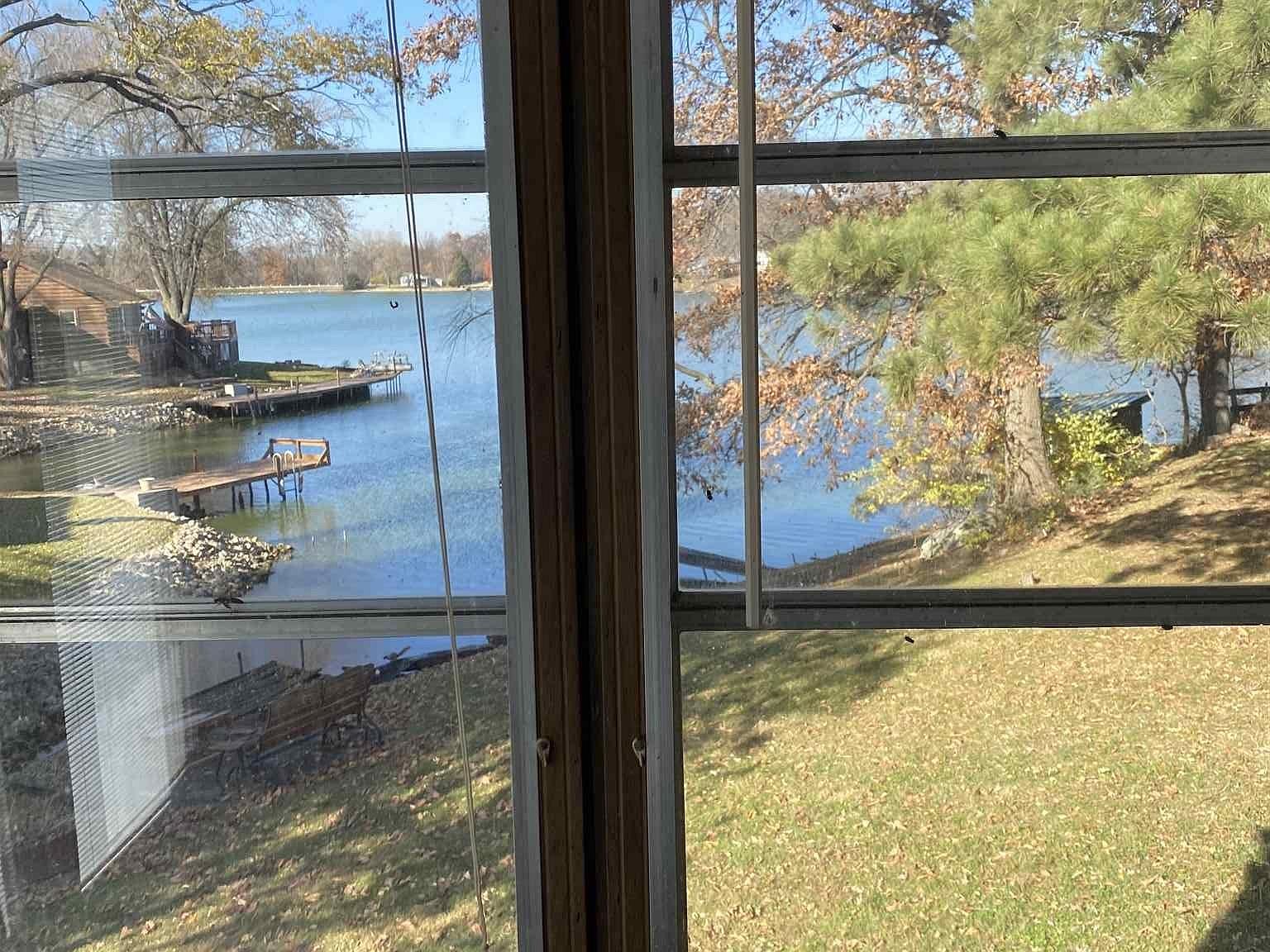 204 Lake Warren Dr, Monmouth, IL 61462 | Zillow