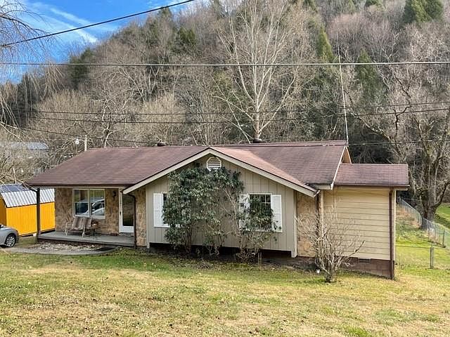 11341 Elkhorn Creek Rd, Ashcamp, KY 41512 | Zillow