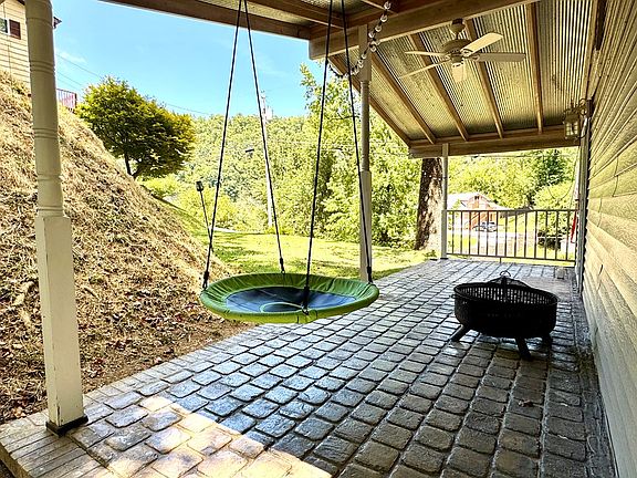 150 Amba St, Pikeville, KY 41501 | Zillow