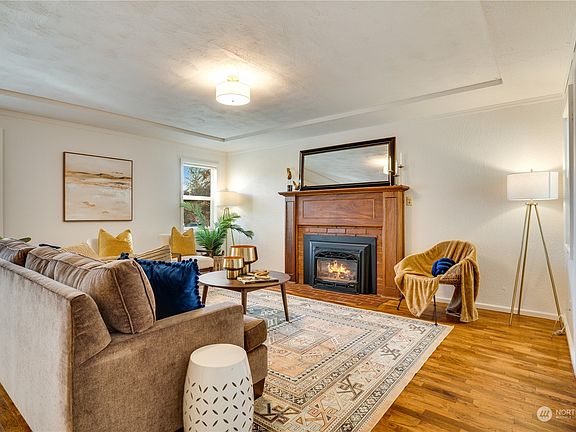 647 S Hawthorne Street, Tacoma, WA 98465 | Zillow