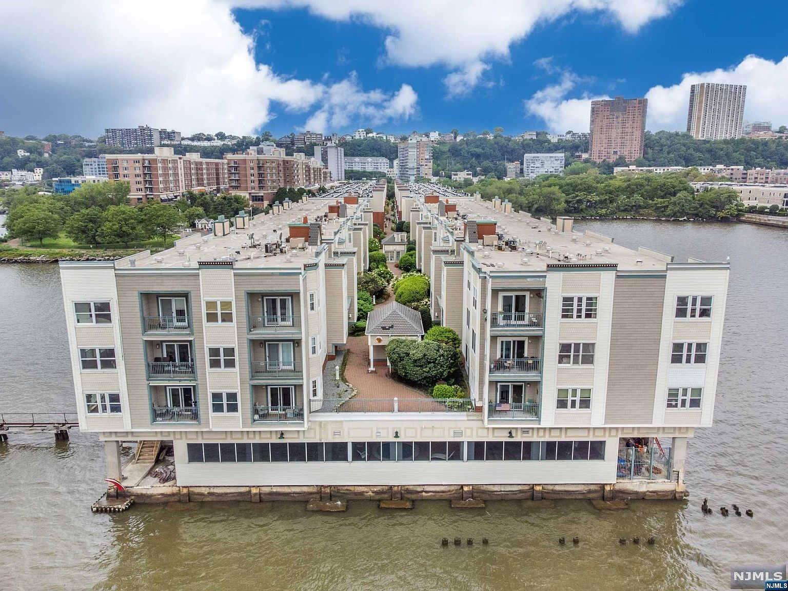 153 The Promenade #153, Edgewater, NJ 07020 | Zillow