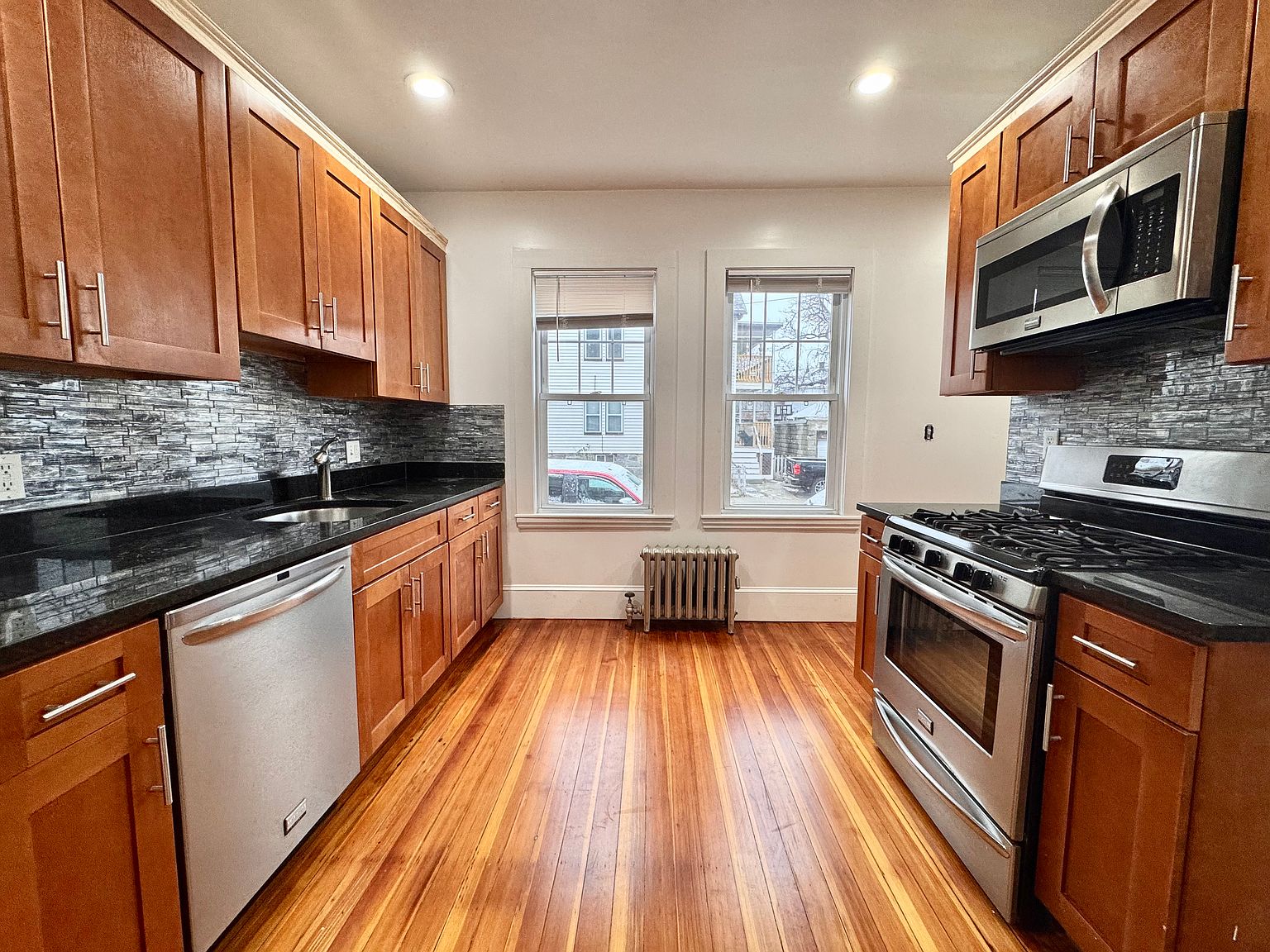 480 Ashmont St #1, Boston, MA 02122 | Zillow