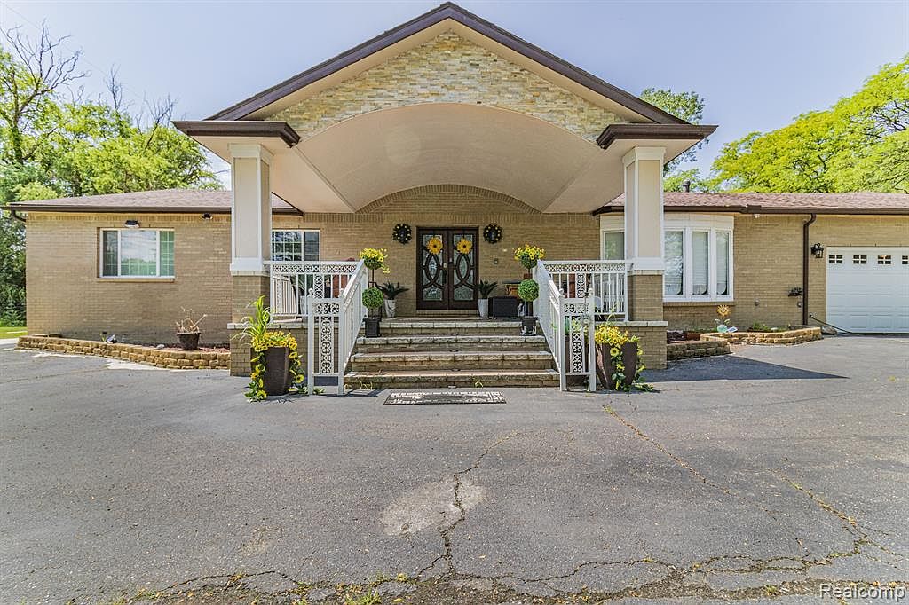 685 N Beck Rd, Canton, MI 48187 | MLS #20240051725 | Zillow