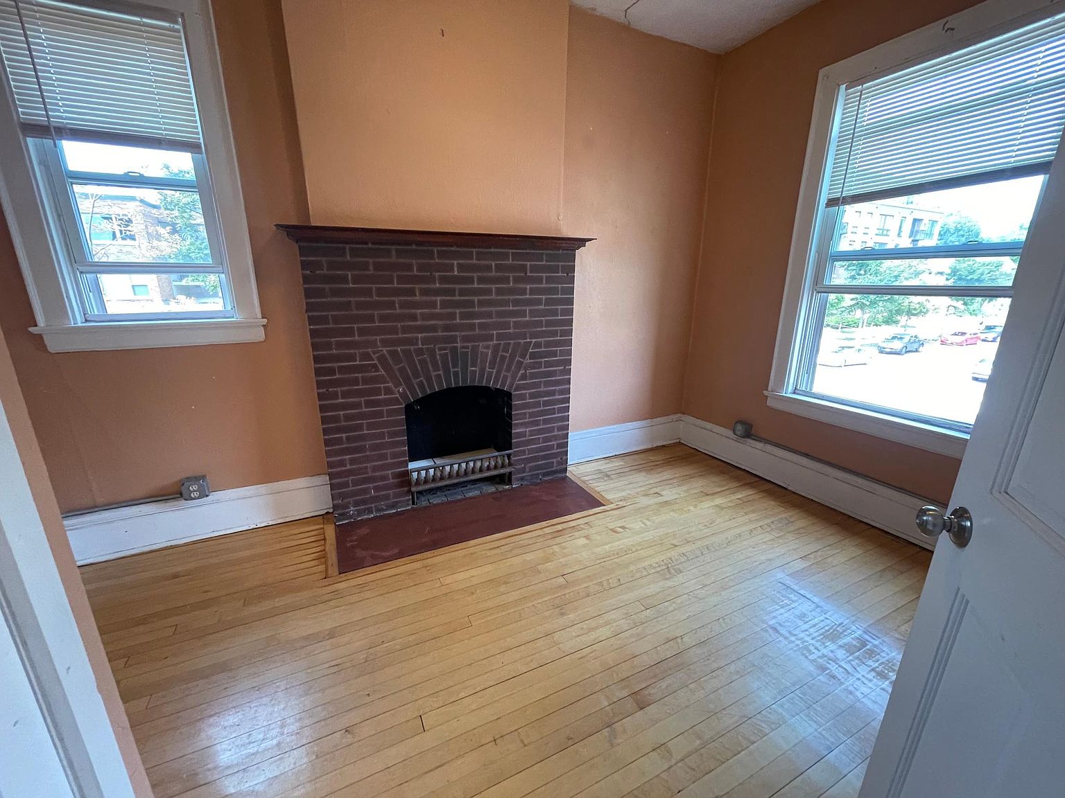 812 4th St SE, Minneapolis, MN 55414 | Zillow