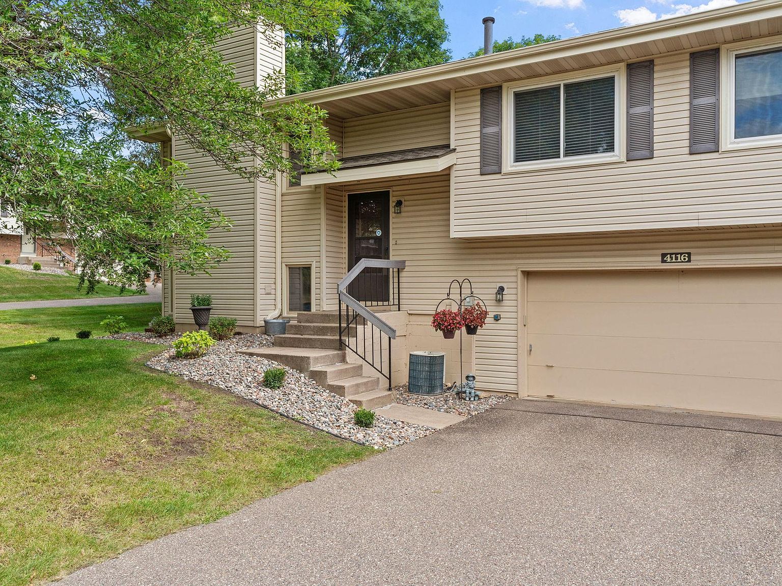 4116 Goldenrod Ln N #0, Minneapolis, MN 55441 | Zillow