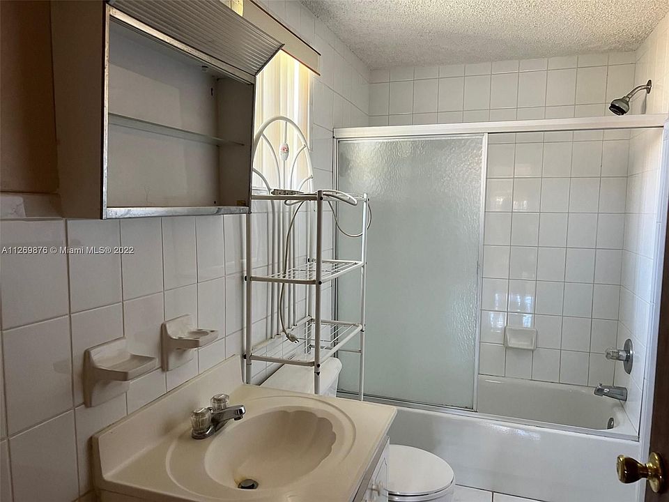 7021 SW 30th St #1, Hollywood, FL 33023 | Zillow